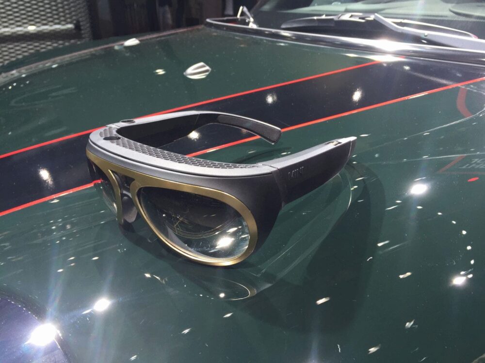 MINI Augmented Vision im Test - Smarte Brille fuers Auto ausprobiert