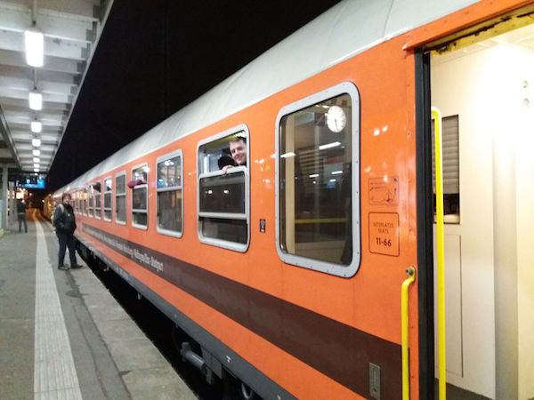 Premierenfahrt: Eindrücke aus dem Locomore-Zug [Bildergalerie] - Seite ...