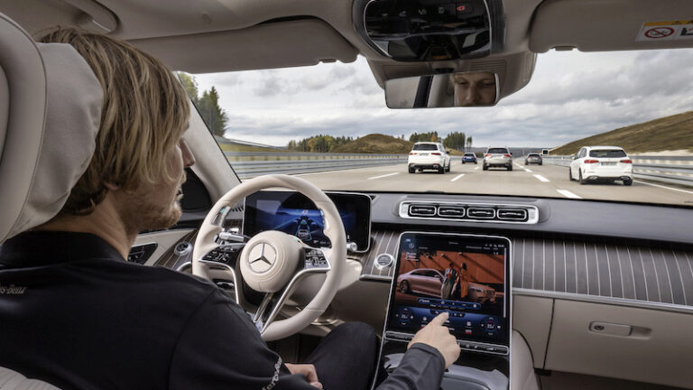 Autonomes Fahren bis zu 130 km/h erlaubt – jedenfalls theoretisch