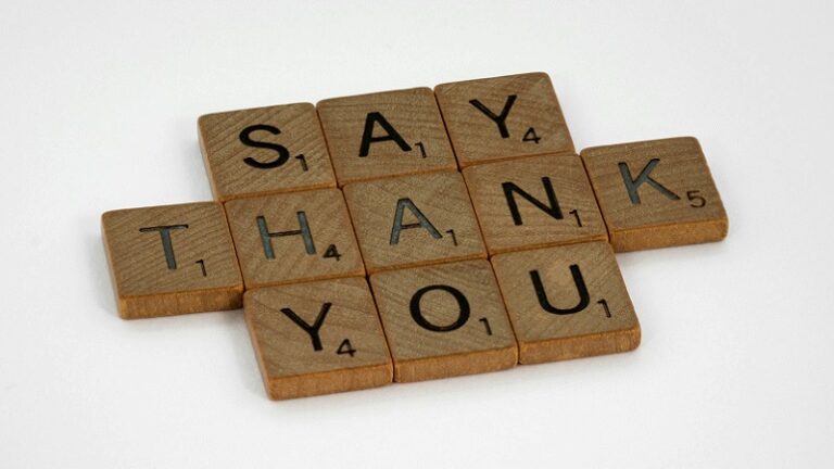 Karriere-Knigge: 5 Benimmregeln, die dir im Job helfen